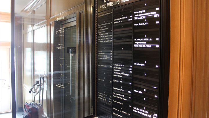 Pylon Signs & Lights | Custom Pylon Signage & Design in Los Angeles