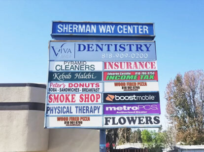Pylon Signs | Custom Plaza Signs | Los Angeles and US-wide | Front Signs
