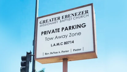 Pylon Signs | Custom Plaza Signs | Los Angeles and US-wide | Front Signs