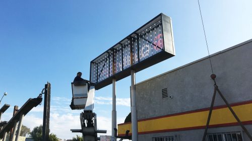The process of installation of a pylon sign | Front Signs