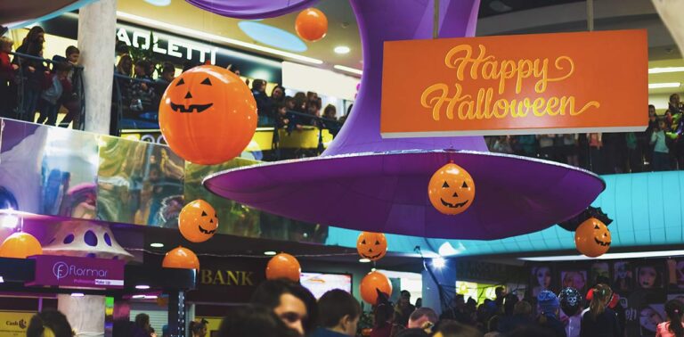 Outdoor and Indoor Halloween Store Signs: Lighted Options and More | Blog