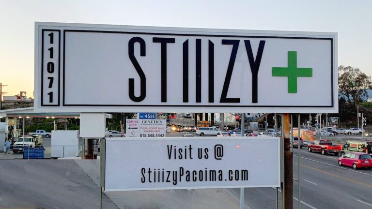 Pylon Signs | Custom Plaza Signs | Los Angeles and US-wide | Front Signs