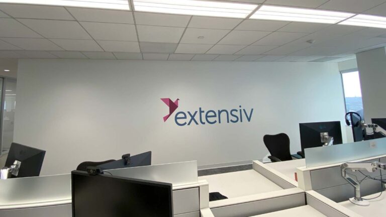 Extensiv custom-made opaque vinyl lettering | Front Signs