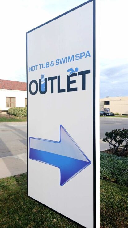Hot Tub and Swim Spa Outlet outdoor sign | Front Signs