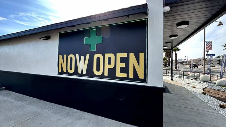 RD Medigroup store sign for outdoor advertisement | Front Signs