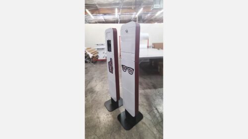 Custom-made stand signs for a sports event | Front Signs