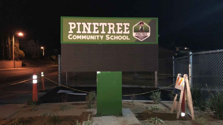 Pinetree Community School aluminum signage | Front Signs